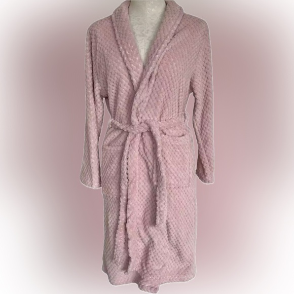 Betsey Johnson | Intimates & Sleepwear | Betsey Johnson Fuzzy Pink Robe ...